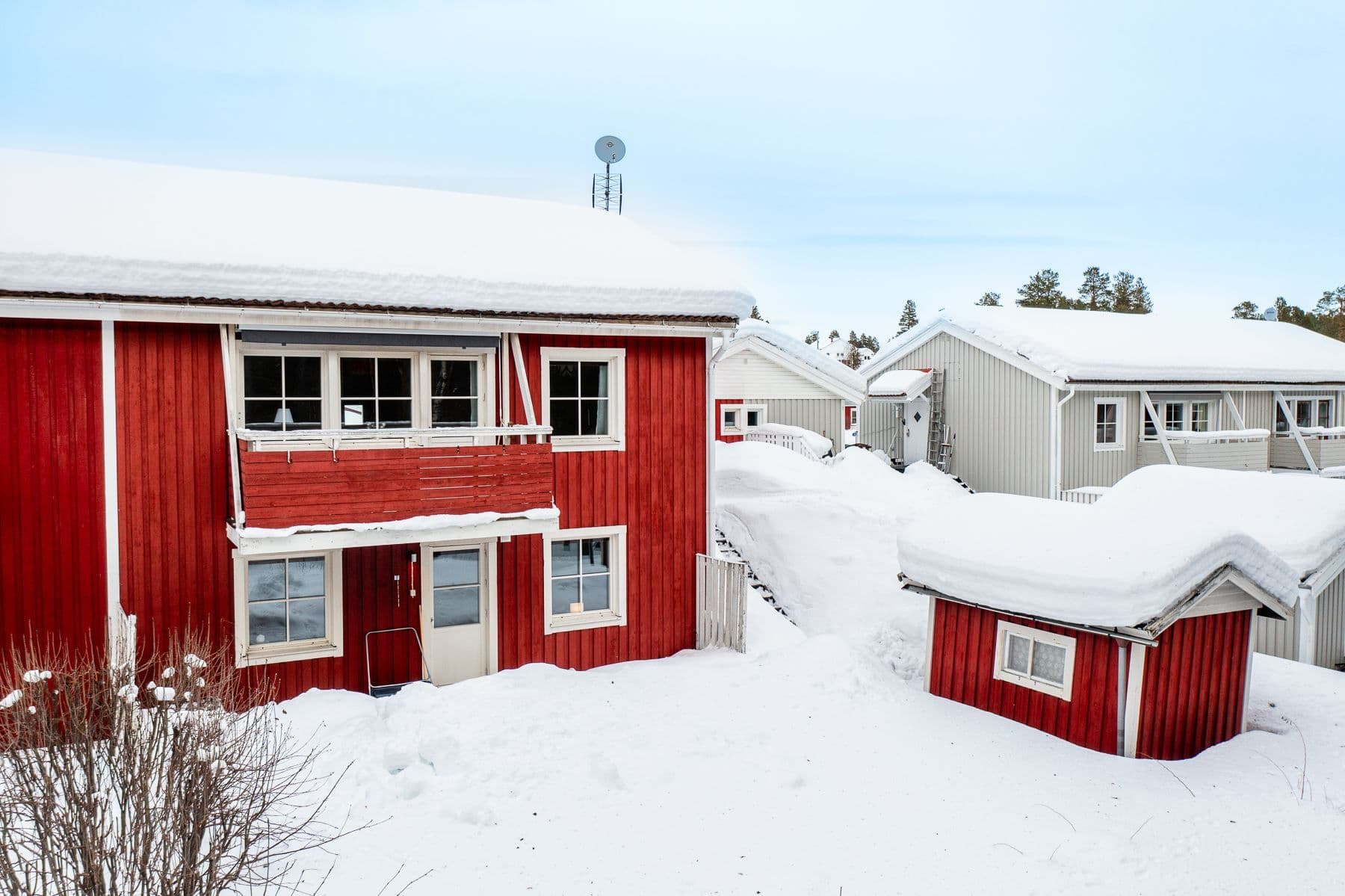 Välrenoverat parhus i Sutteräng på omtyckta Apelqvistheden ...